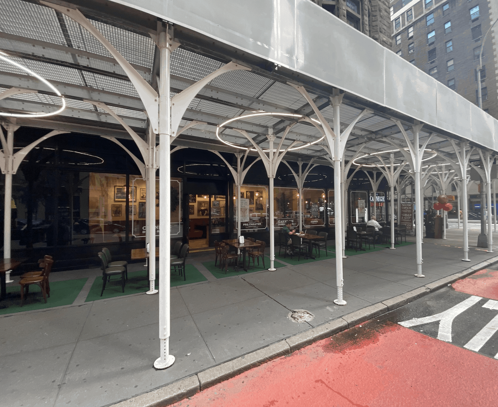 Carnegie Diner & Cafe Keeps Magic Sparkling in Big Apple - The Knockturnal