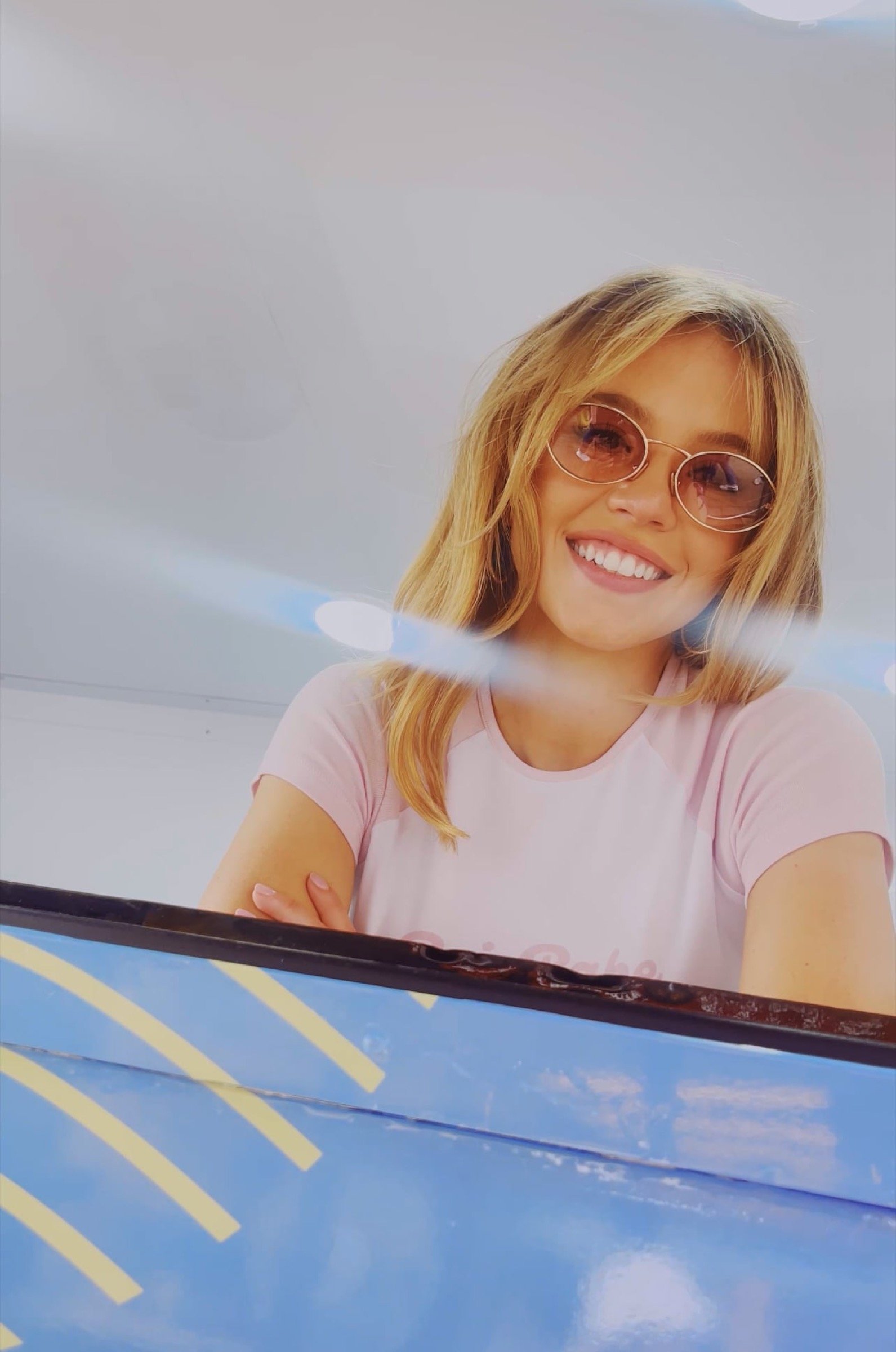 On The Scene: Sydney Sweeney Hands Out Bai Drinks at BAIDration ...