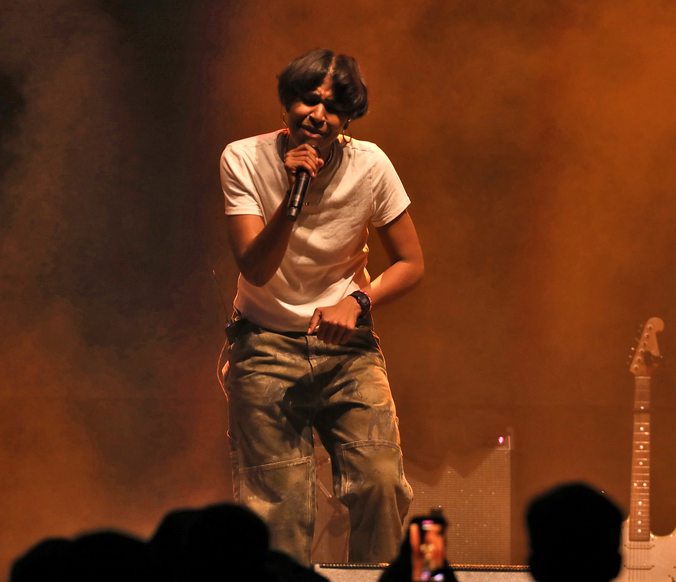 Daniel Caesar's Superpowers World Tour Electrifies the Hollywood Bowl ...