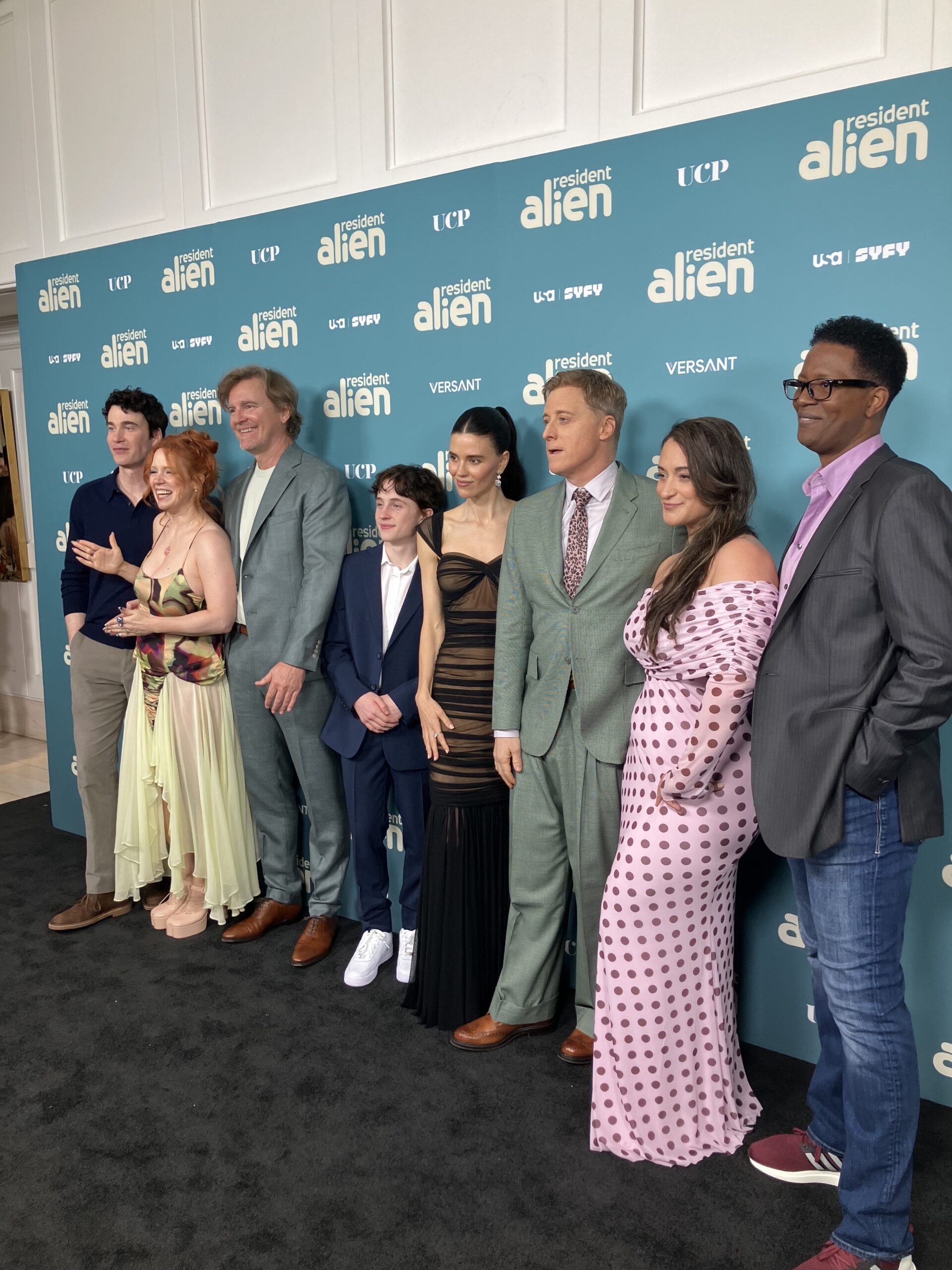 Exclusive: Alan Tudyk and Cast Talk "Resident Alien" Season 4 - The ...