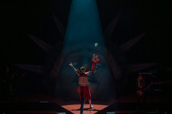 MGK Brings Lost American Tour to New Jersey With Wiz Khalifa - The ...